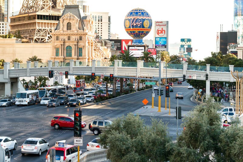 Crosswalk on Strip, Las Vegas Editorial Stock Image - Image of hotels ...