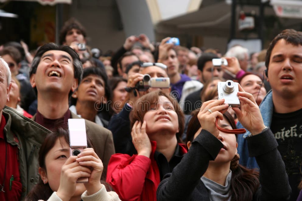 Crowd with cameras editorial photo. Image of observe - 24638971