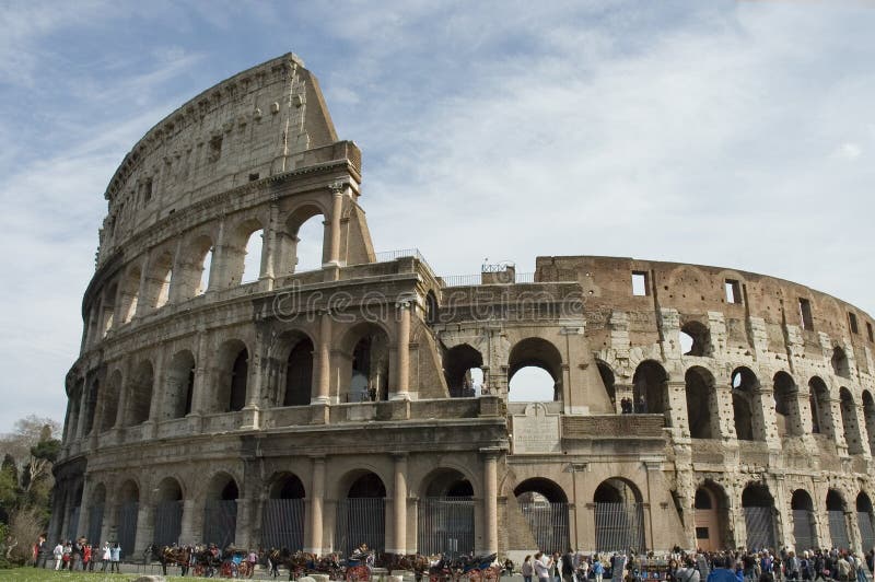 Crowd in Colosseum editorial photo. Image of sightseeing - 997036