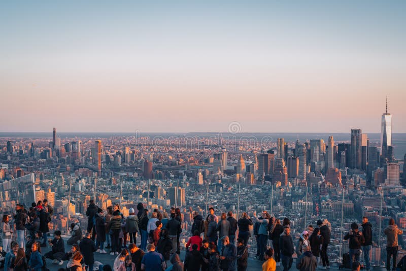 Crowd on the Edge Rooftop, New York City Editorial Stock Photo - Image ...