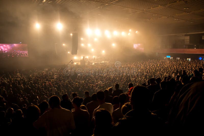 Crowd in front of stage editorial image. Image of crowd - 87755250