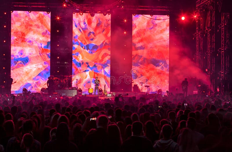 A Crowd of People at a Concert. Editorial Photo - Image of fans, lights ...