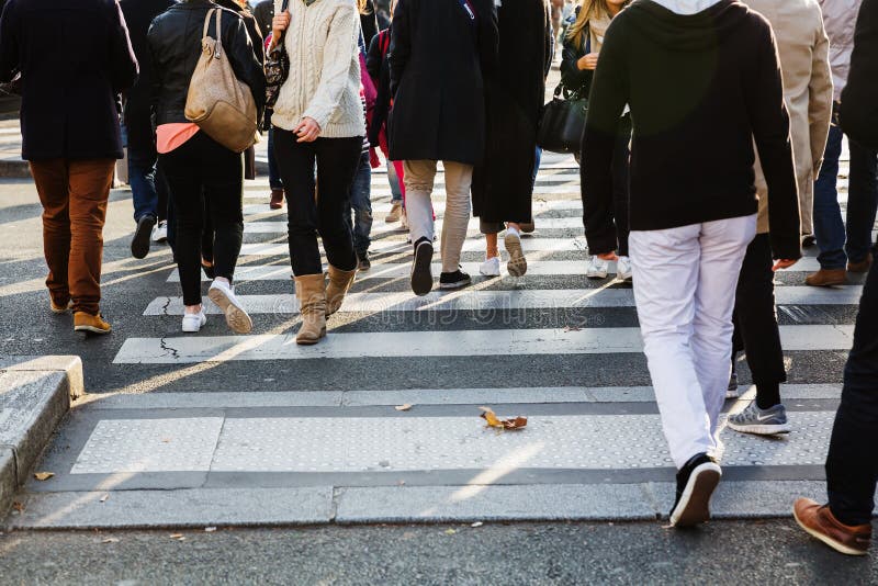 Crowd of People Crossing a Street Editorial Photo - Image of move, mass ...