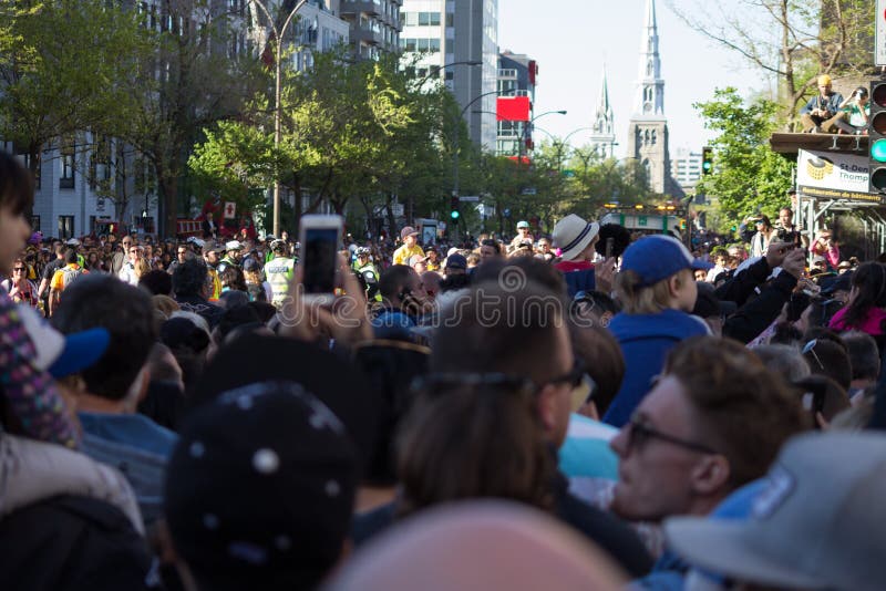 Crowd of People Waiting for the Giants Editorial Photography - Image of ...