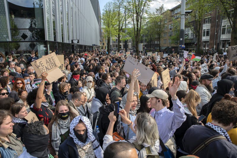Crowd at the Student Demonstration Free Palestinian at the UVA ...
