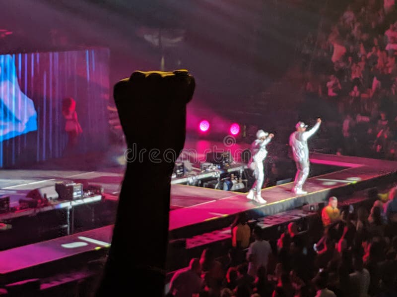 A Crowded Arena and Concert Scene Editorial Photography - Image of ...