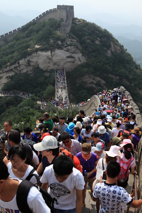 Crowded People at the Great Chinese Wall Editorial Photography - Image ...