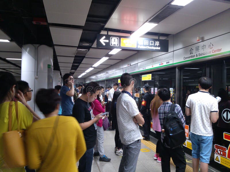 Crowded subway traffic editorial image. Image of passengers - 53292515