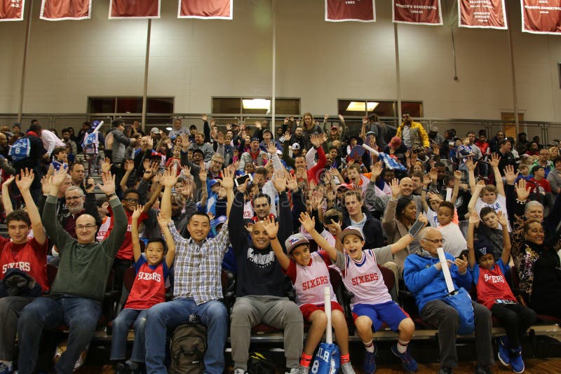 Crowds. editorial image. Image of competitive, friendship - 85284215