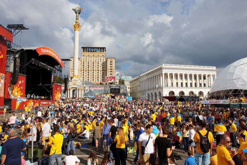 Crowds of People on Independence Square of Kiev Editorial Stock Photo ...