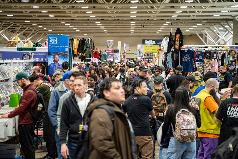 Crowds of Visitors at Toronto Comicon Event. Editorial Photography ...