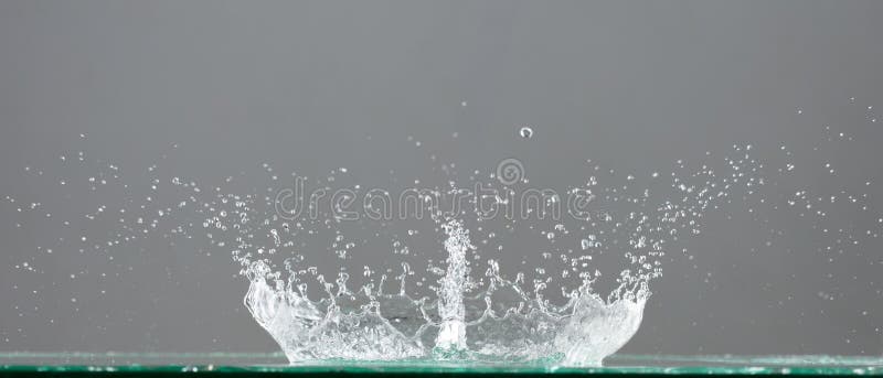 Crown Water Splash on Object To Create Shape Form Fluttering in Droplet ...