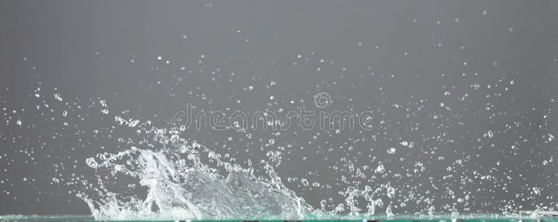 Crown Water Splash on Object To Create Shape Form Fluttering in Droplet ...