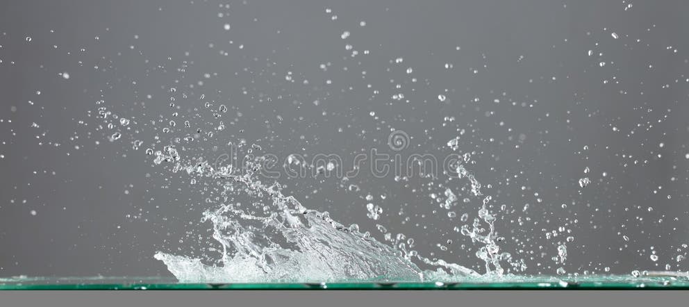 Crown Water Splash on Object To Create Shape Form Fluttering in Droplet ...