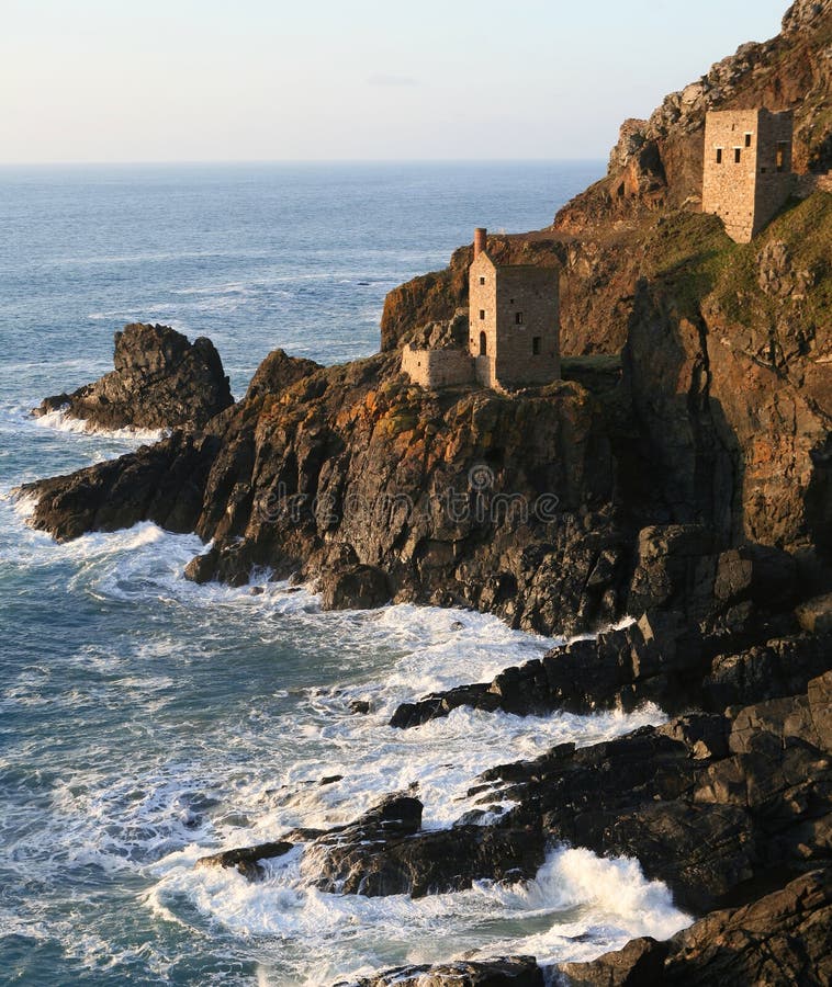 the Crowns Tin Mine, Cornwall Stock Image - Image of slopes, ruin: 3987453