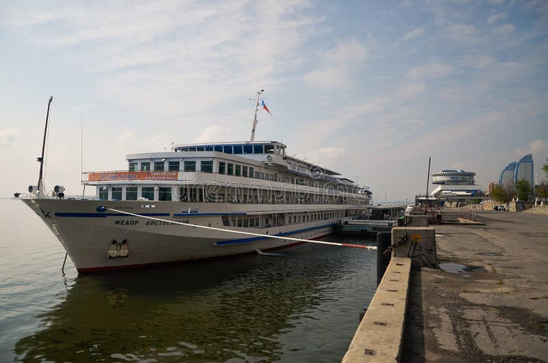 Cruise boat editorial stock image. Image of bridge, riparian - 86681844