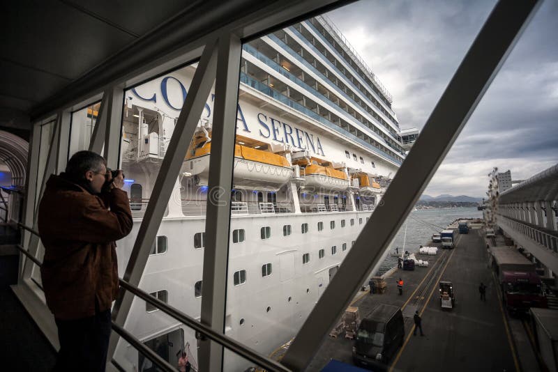 Cruise editorial photography. Image of cruise, room, travel - 89206722