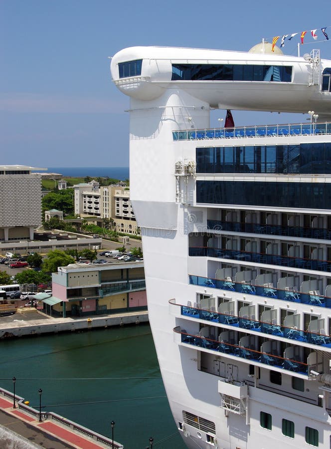 Cruise Liner's Back Picture. Image: 6046912