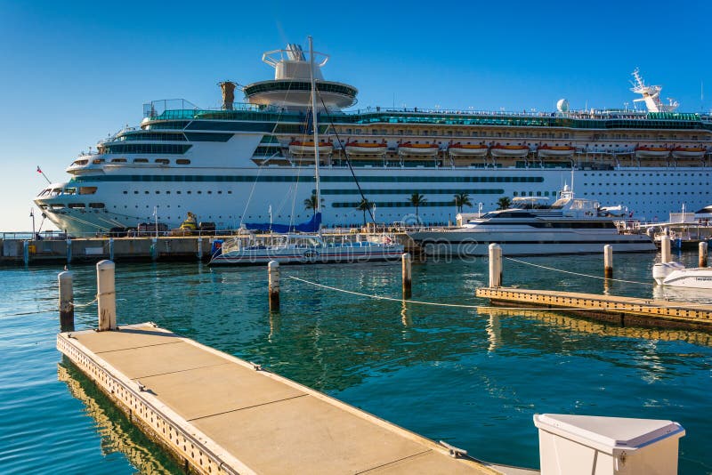 Cruise Ship and Docks in Key West, Florida. Editorial Photography ...