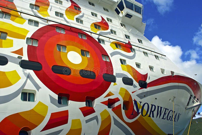 Cruise ship front editorial photo. Image of ship, cruising - 47131806