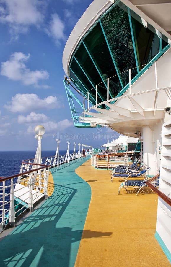 Cruise ship jogging track stock photo. Image of deck - 42150632
