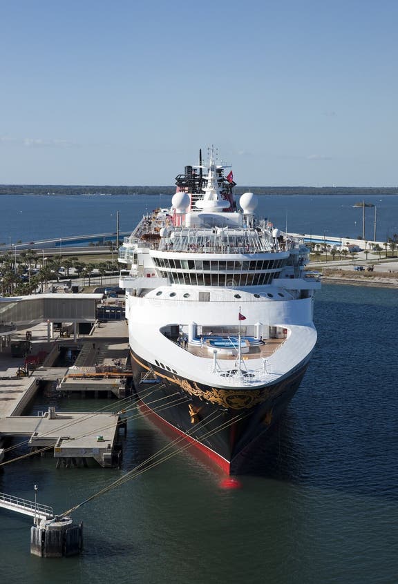 Cruise Ship Magic editorial image. Image of entertainment - 7799585