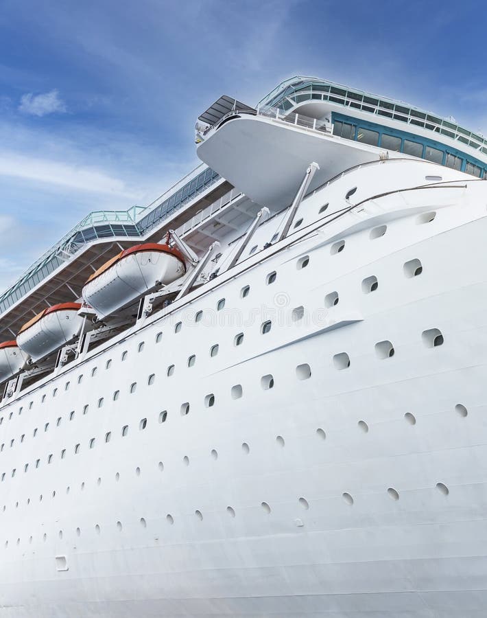 Cruise Ship Side View with Blue Sky. Vacation on Ocean Liner Concept ...