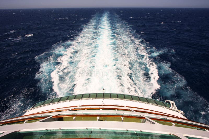 Cruise Ship Wake on the Sea Stock Photo - Image of horizon, wake: 16169606