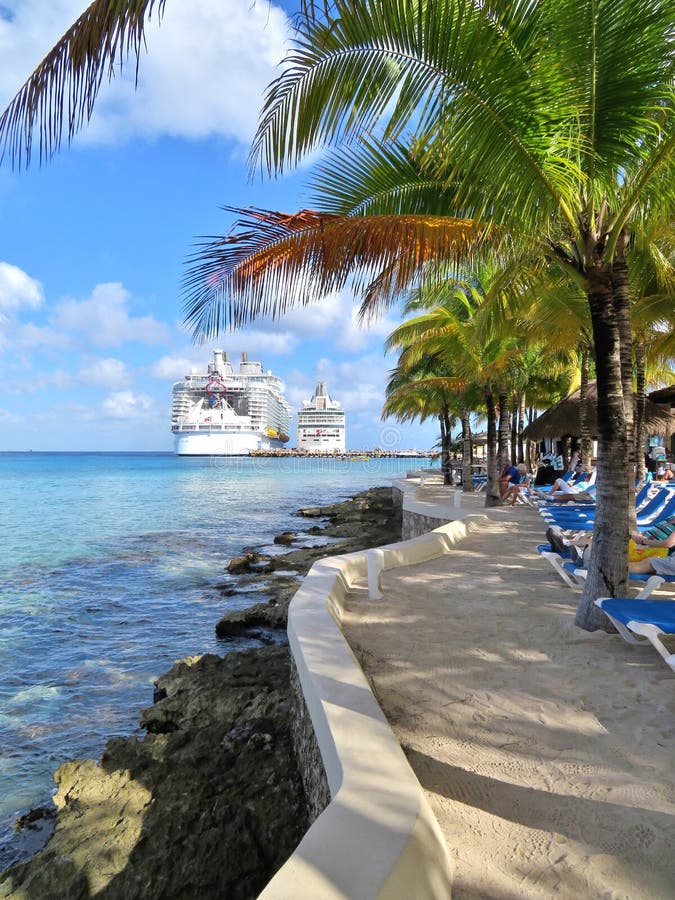 Cruise Ships Docked at a Tropical Island Editorial Photography - Image ...
