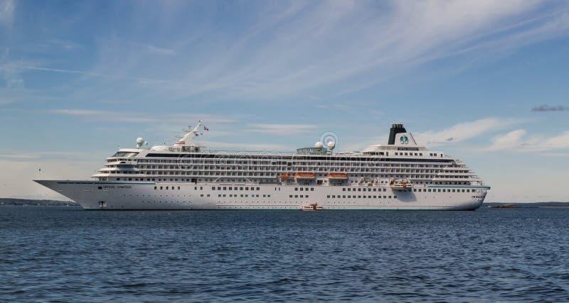 Cruiseschip MS Maasdam redactionele stock foto. Image of gaan - 46744573