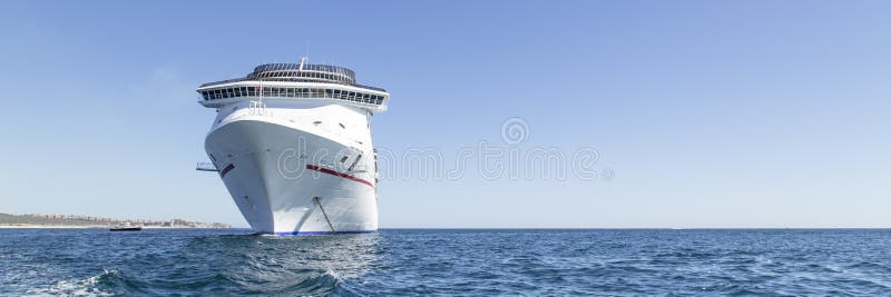 Cruiseschip stock foto. Image of haven, oceaan, water - 36955260