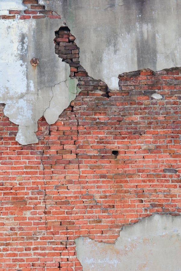 56+ Crumbling brick wall Free Stock Photos - StockFreeImages