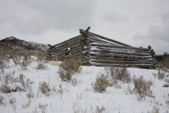 Crumbling log cabin stock photo. Image of ruins, cabin - 18697788