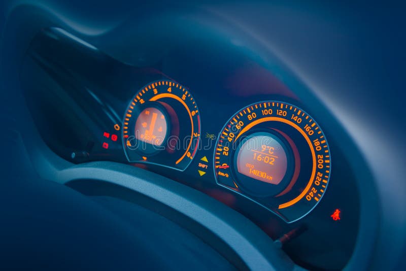 Cruscotto dell'auto immagine stock. Immagine di motore - 19327457