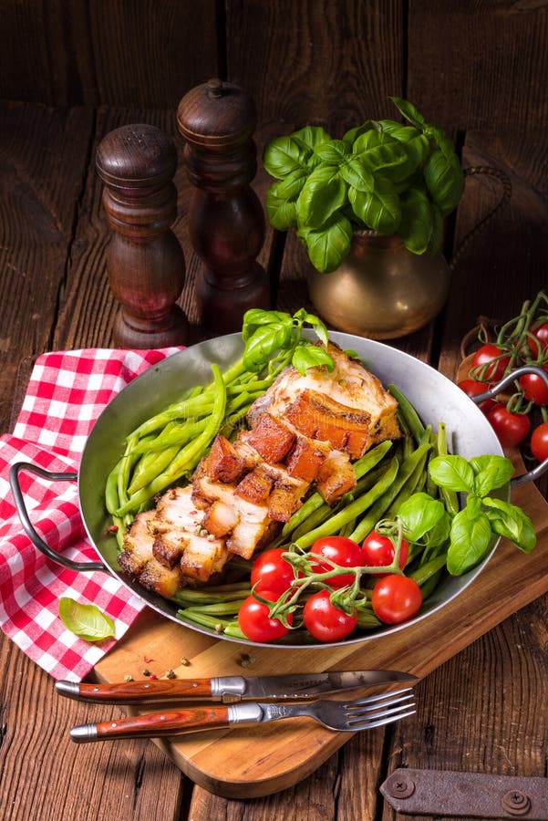 Crust Roast Pickled in Beer Stock Photo - Image of beer, gewafrac14 ...