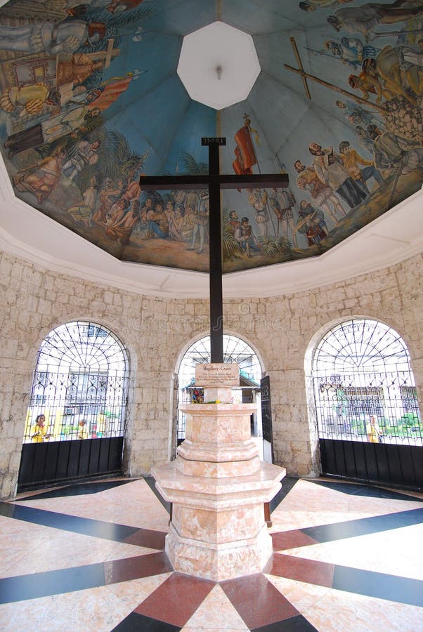 Cruz De Magellan En La Ciudad De Cebú Foto de archivo - Imagen de ...