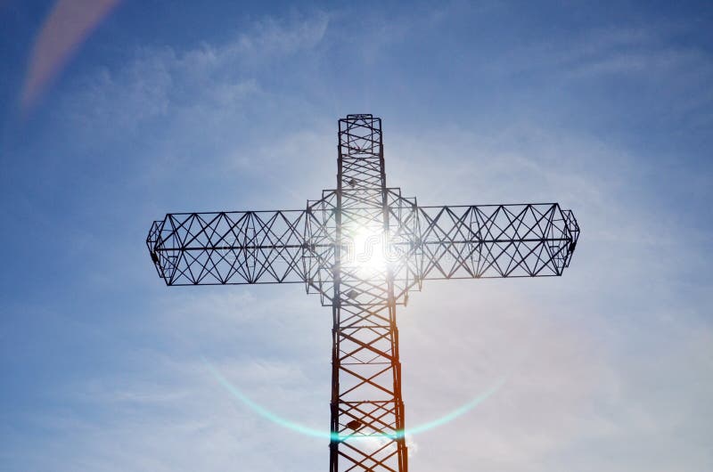 Cruz Del Metal En Macedonia Imagen de archivo - Imagen de sunset ...