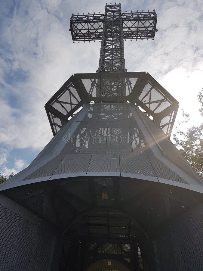 Cruz grande imagen de archivo. Imagen de grande, cruz - 96050051