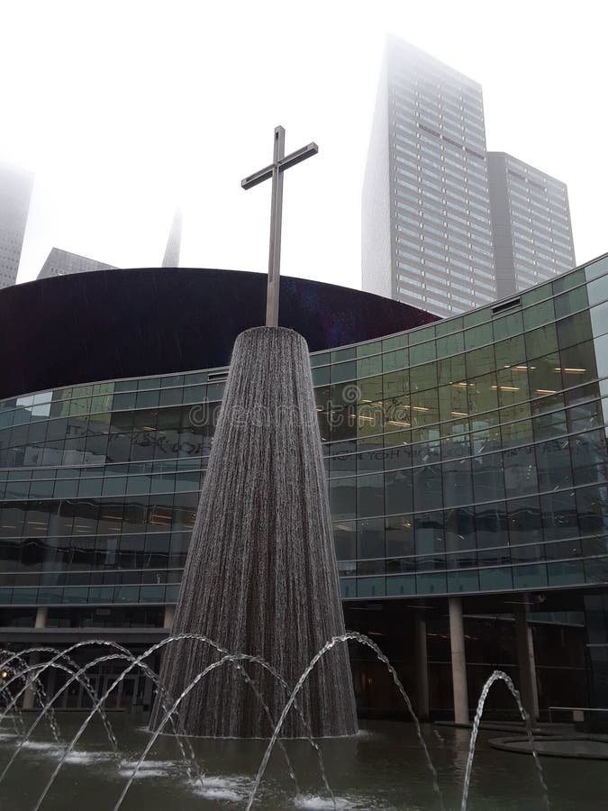 Cruz moderna imagem de stock. Imagem de cristianismo - 111250623