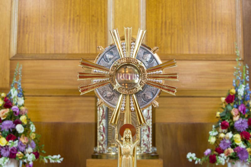 Cruz religiosa imagen de archivo. Imagen de religiosa - 14634775