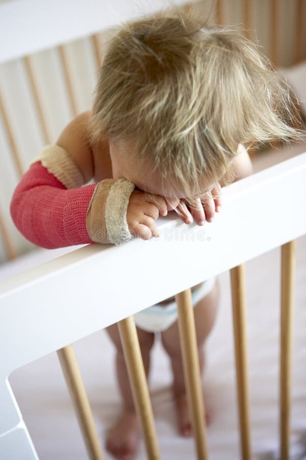Crying Toddler with Arm in Cast Stock Image - Image of pain, fracture ...