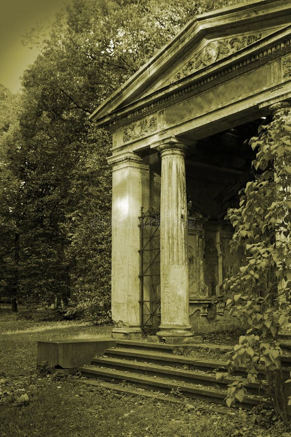 Crypt stock image. Image of basement, grief, doorway, memories - 3377907