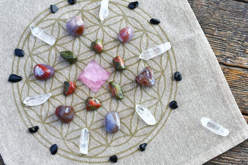 Crystal Healing Grid and Sacred Geometry Stock Image - Image of life ...