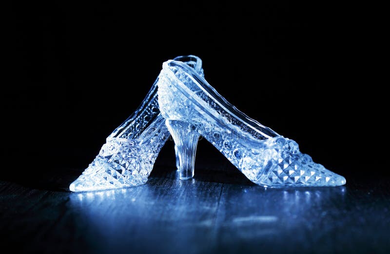 Glass slipper stock image. Image of refraction, cinderella - 6552651