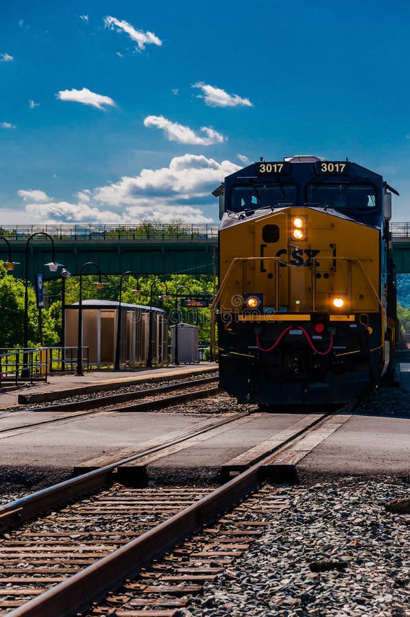 CSX Diesel Locomotive editorial stock image. Image of motors - 21051069