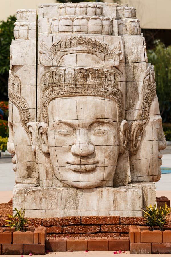 Cuatro caras de deidad foto de archivo. Imagen de antiguo - 48415722