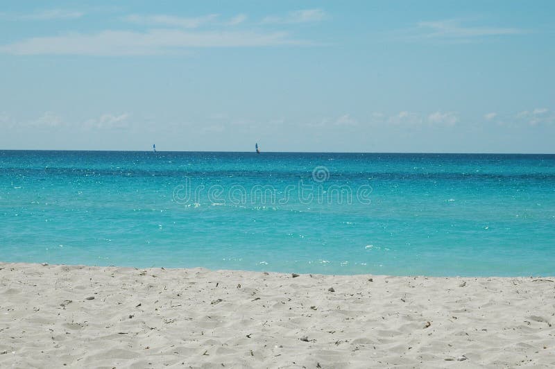 Cuba ocean beach stock image. Image of sand, cuba, paradijs - 51372447