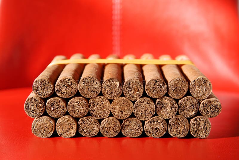 Cuban Cigars in 8-9-8 Pattern Stock Image - Image of tradition, pattern ...
