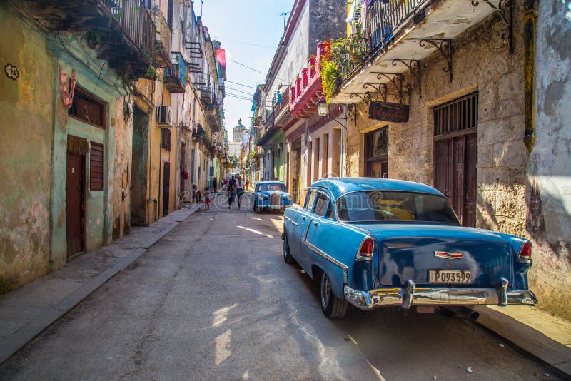 Cuban street editorial image. Image of streets, classical - 68271645