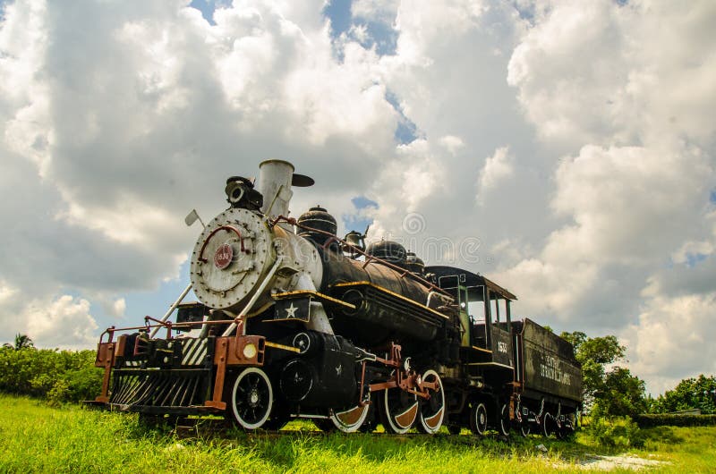 Cuban trains and railroads stock image. Image of havana - 38523565